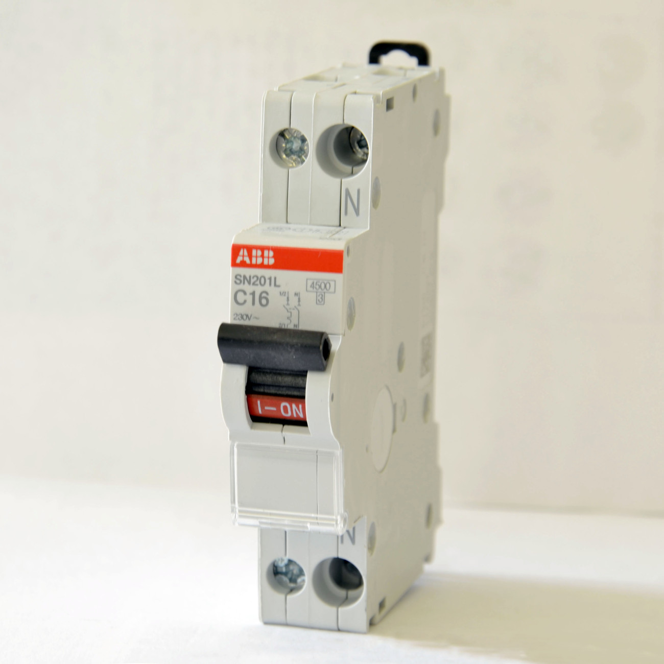 Siguranta Automata 1pn 10a 4 5ka Abb